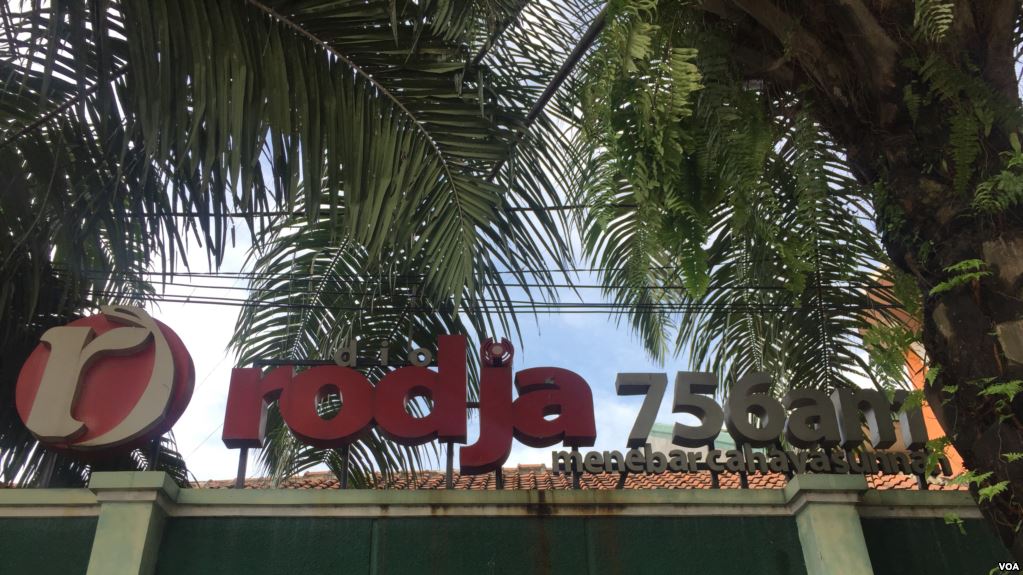 How Fundamentalist Voices Are Amplified on Indonesian TV and Radio ...