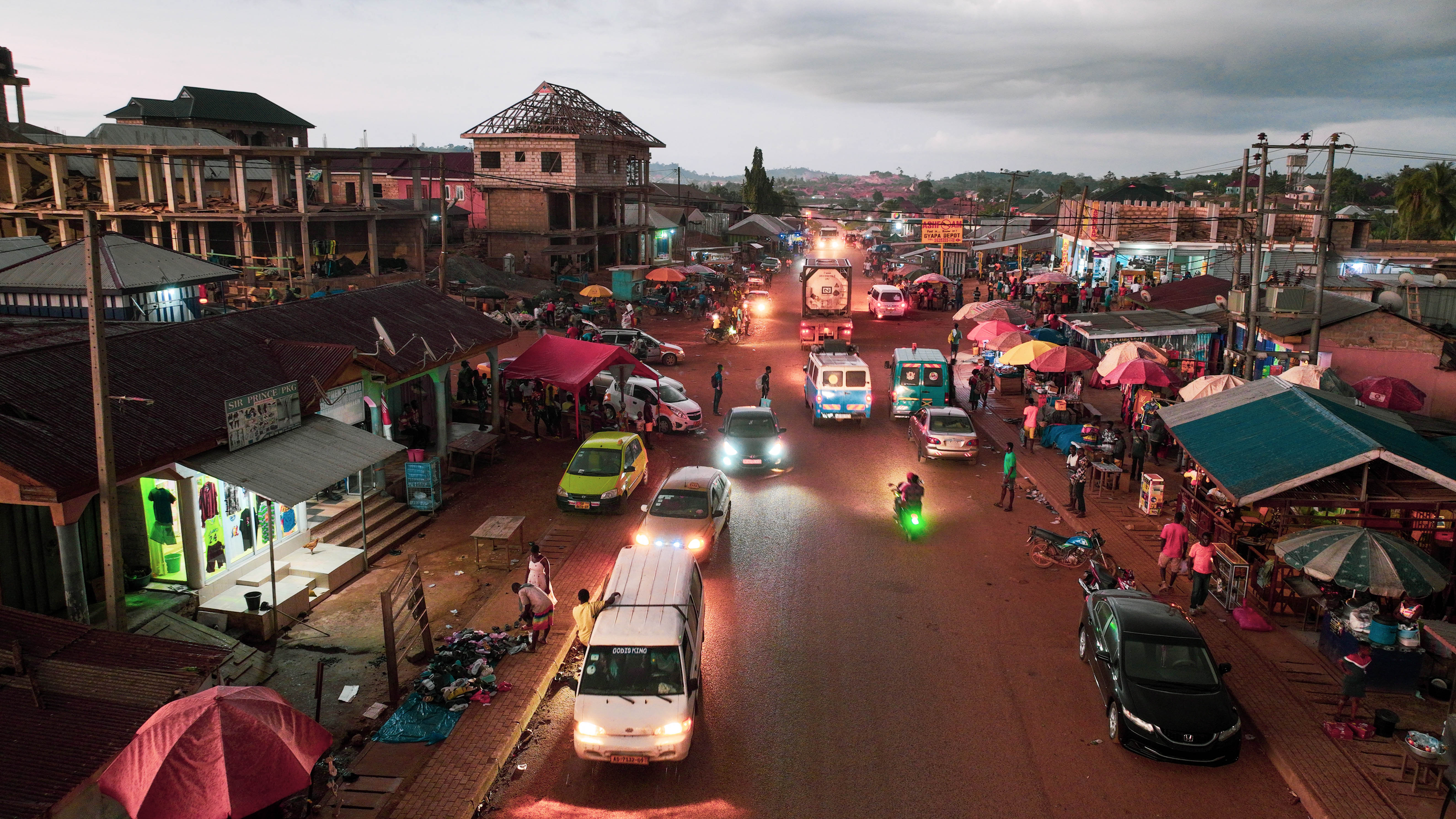 The Ghanaian Dream in Wassa Akropong | Rainforest Journalism Fund