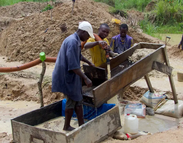 Gold Mining at Kellé in West Cuvette | Rainforest Journalism Fund